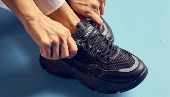 Online Shoe Marketplace | Larrie Shoes
